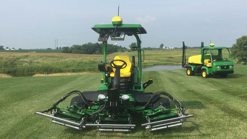 Deere goes high tech in developing new solutions for superintendents ...
