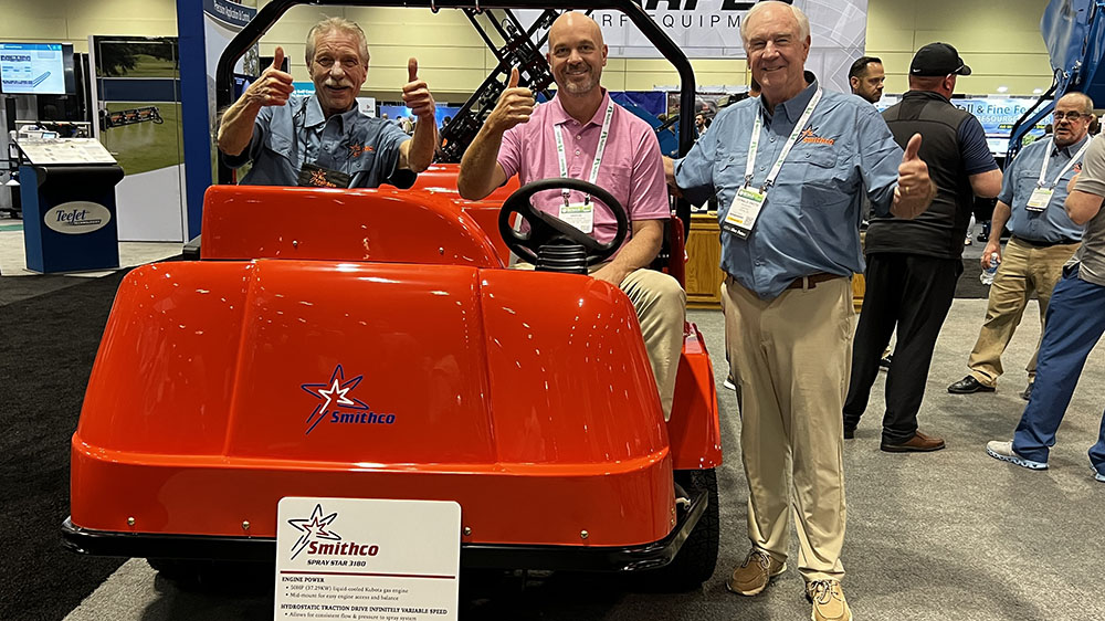 Smithco recognizes top distributors - News - TurfNet