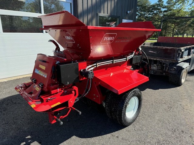 2022 Toro Propass 200 - Topdresser - TurfNet