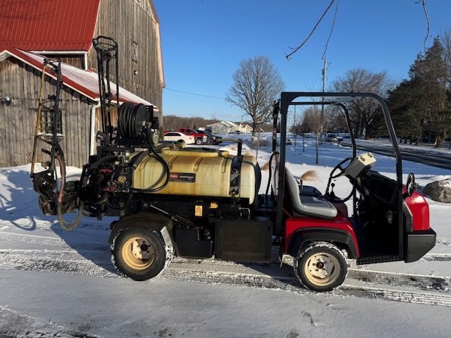 2011 Toro HDX-G 4x4 with 200 gallon spray tank - Sprayer - TurfNet