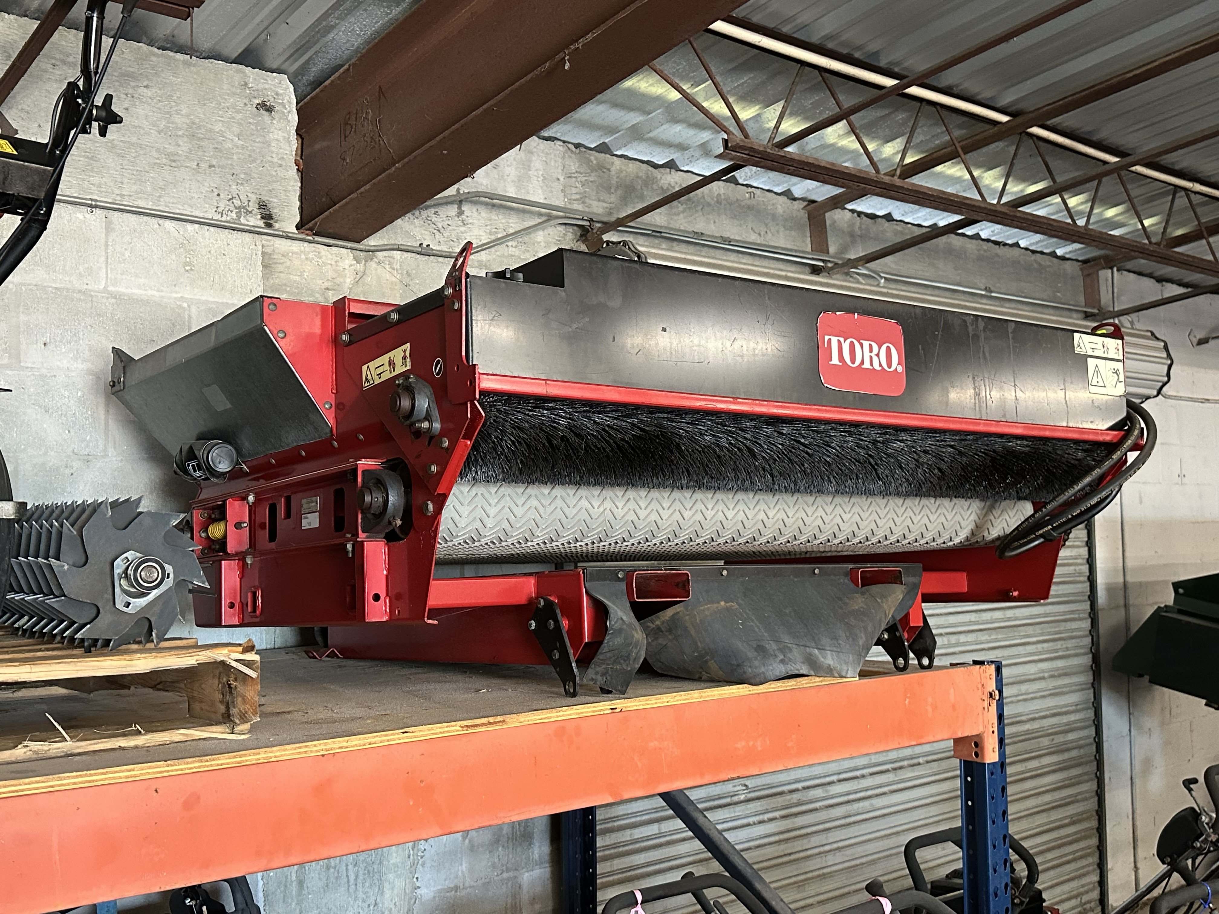 Toro 1800 Top dresser for Workman - Topdresser - TurfNet