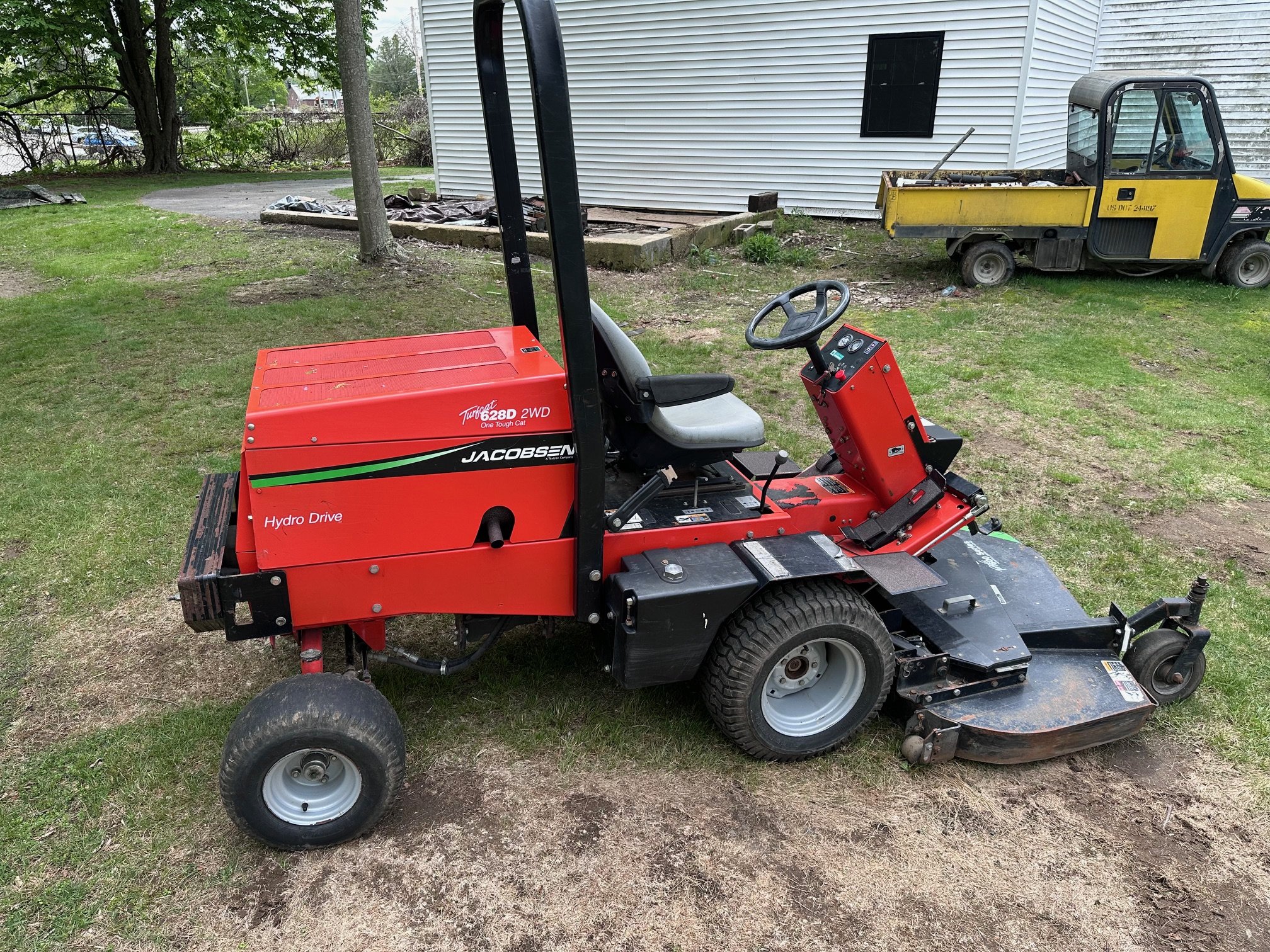 Jacobsen Turfcat T628D Out-Front Rotary Mower w/ 72" Deck - Rotary ...