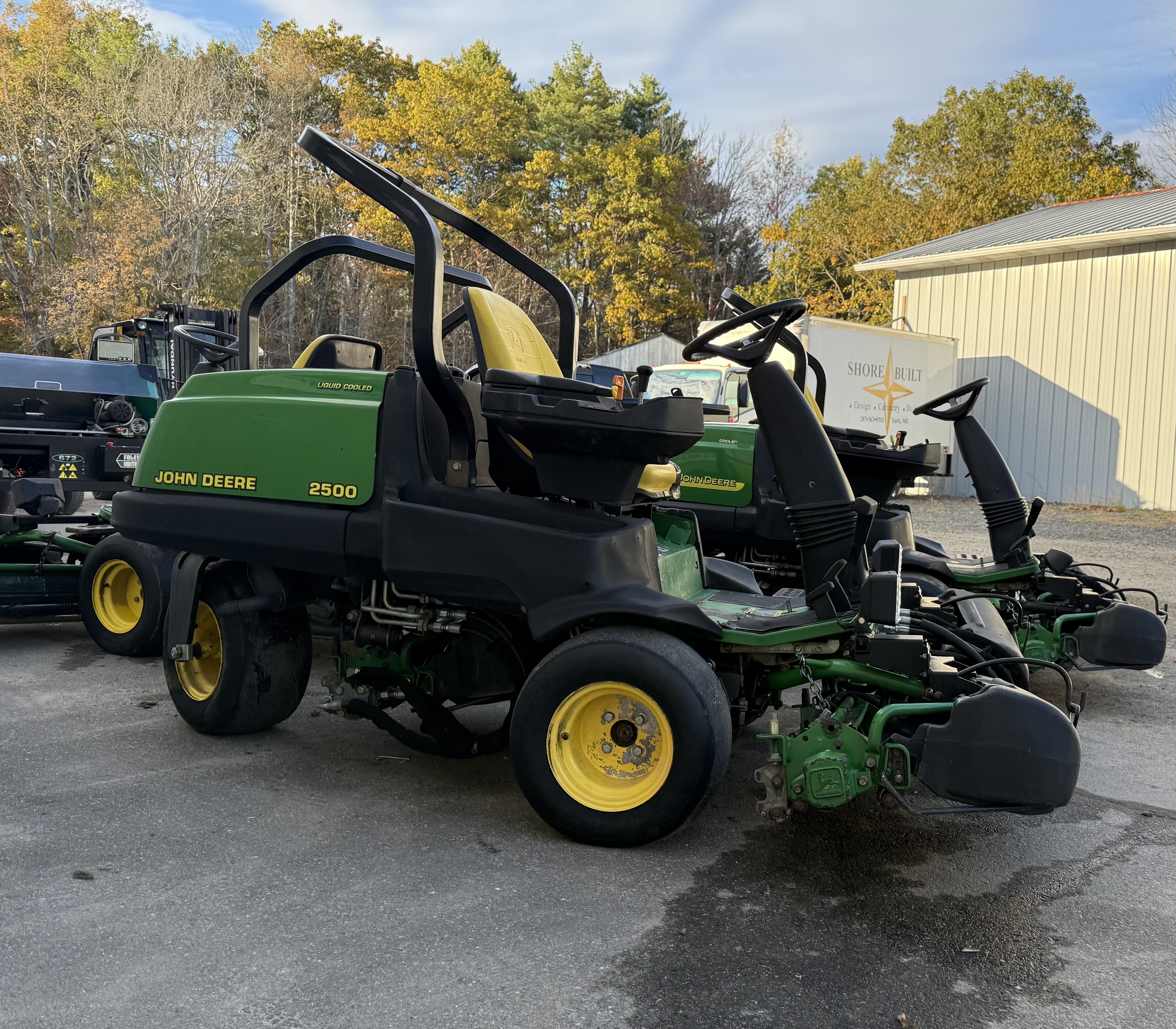 John Deere 2500 A - Triplex Greensmower - TurfNet